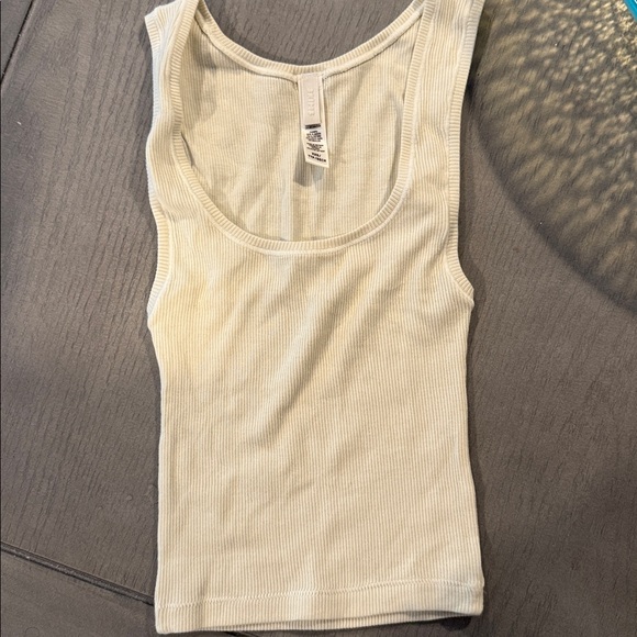 SKIMS | Tops | Skims Offwhite Ribbed Tank | Poshmark